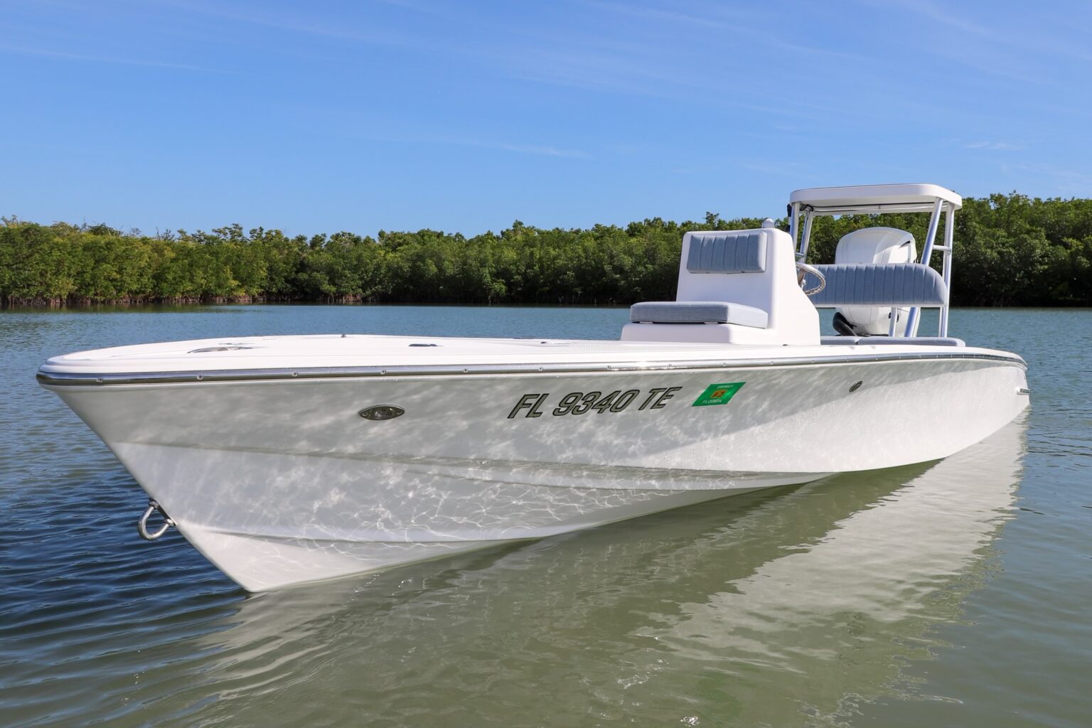 17' Custom Shallow Water Flats Boat - Flats Fishing Skiff