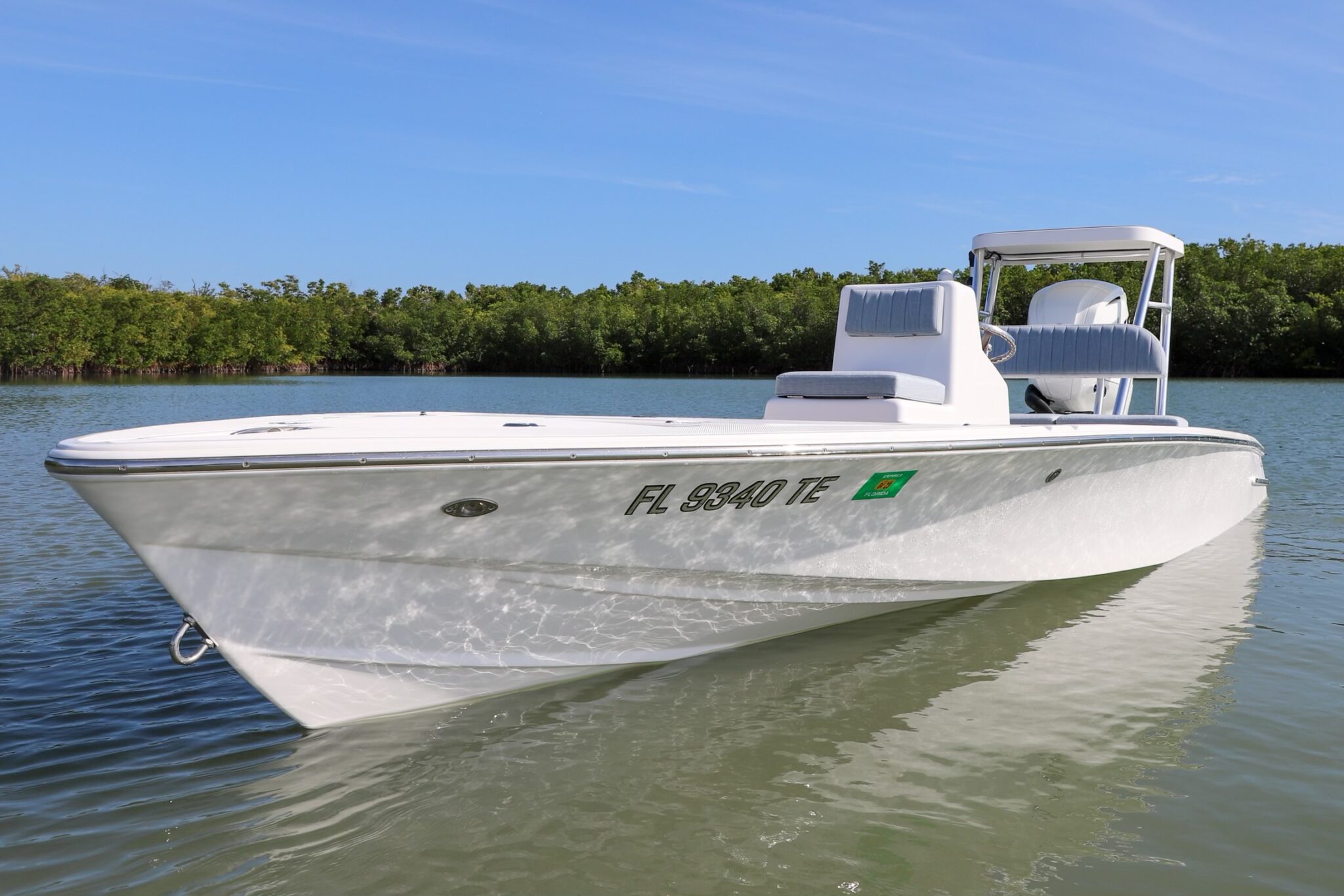 17' Custom Shallow Water Flats Boat - Flats Fishing Skiff