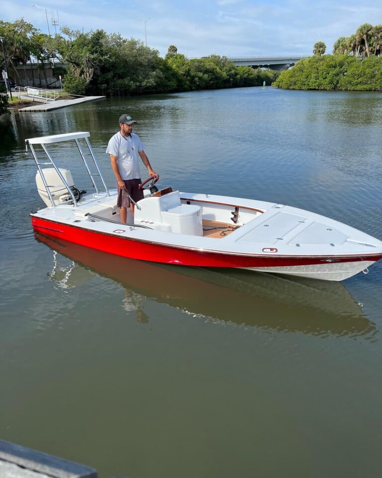 17' Custom Shallow Water Flats Boat - Flats Fishing Skiff