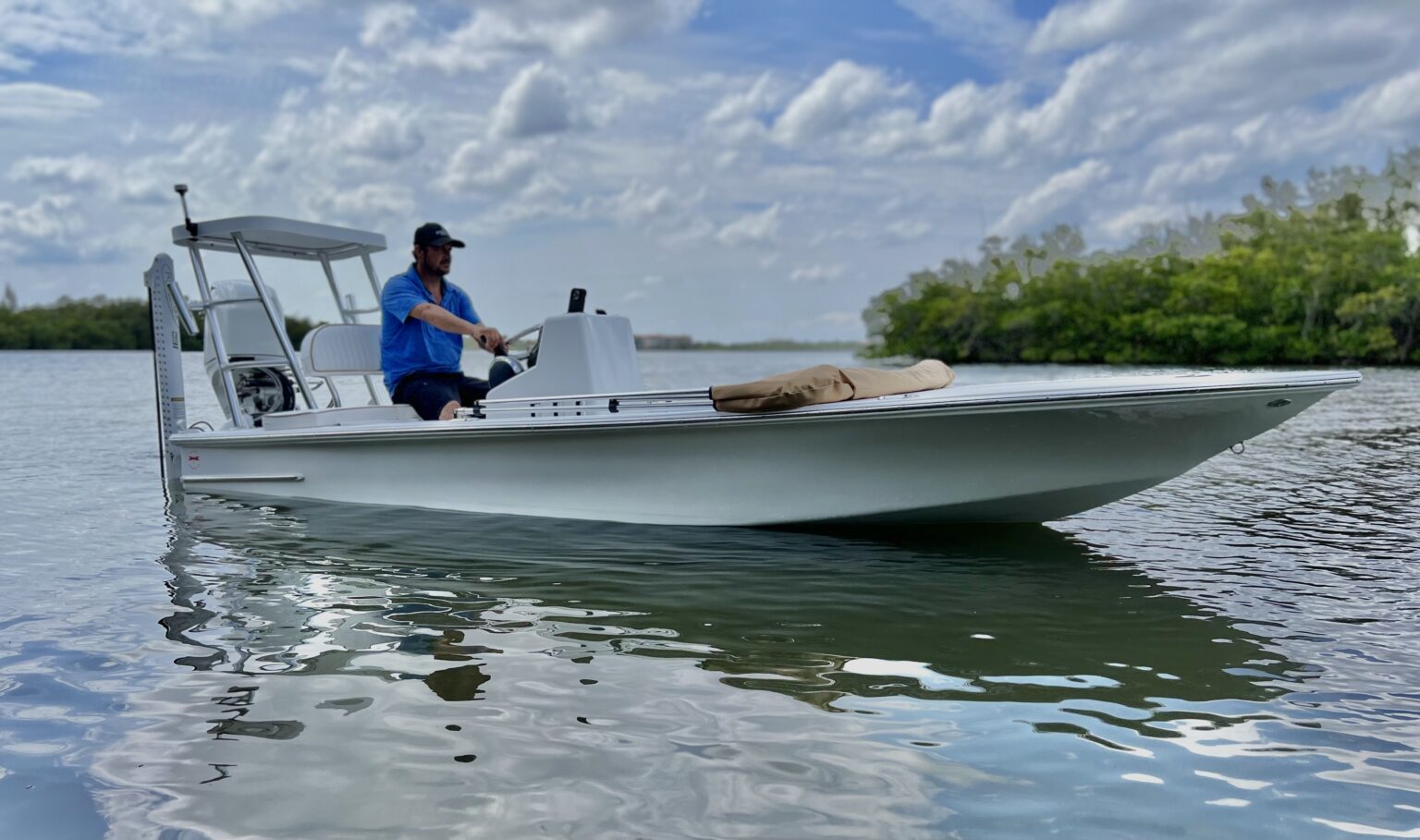 Emerger Technical Poling Skiff - 16' Flats Fishing Boat